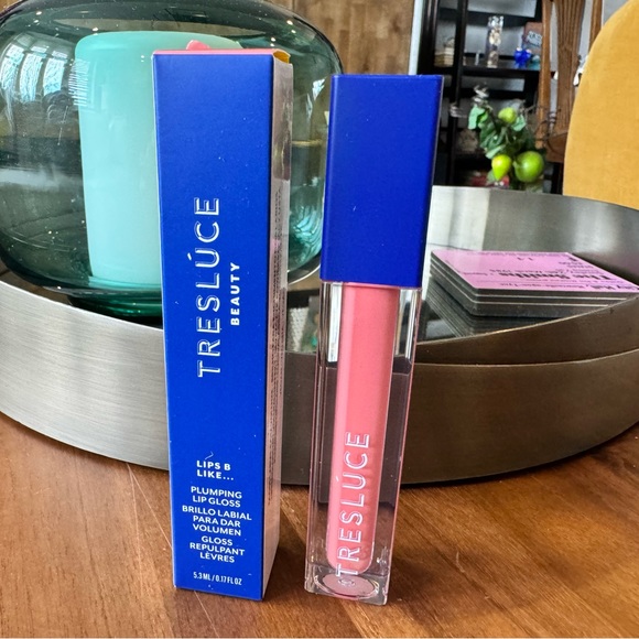 Tresluce | Makeup | Tresluce Beauty Plumping Lip Gloss Nena | Poshmark